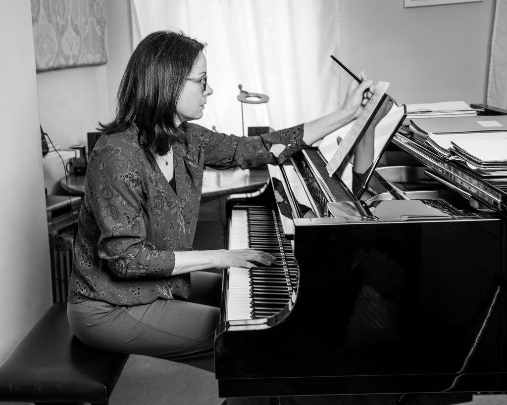 Interview mit Jazz-Pianistin Kris Davis: Fließendes Glück ...